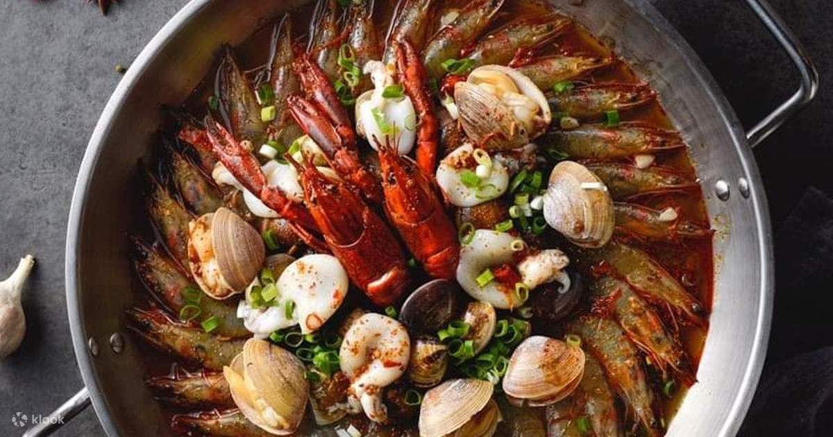 [Online Reservation] Chun Xi Da Bian Lu Qixian Branch at MRT Formosa ...